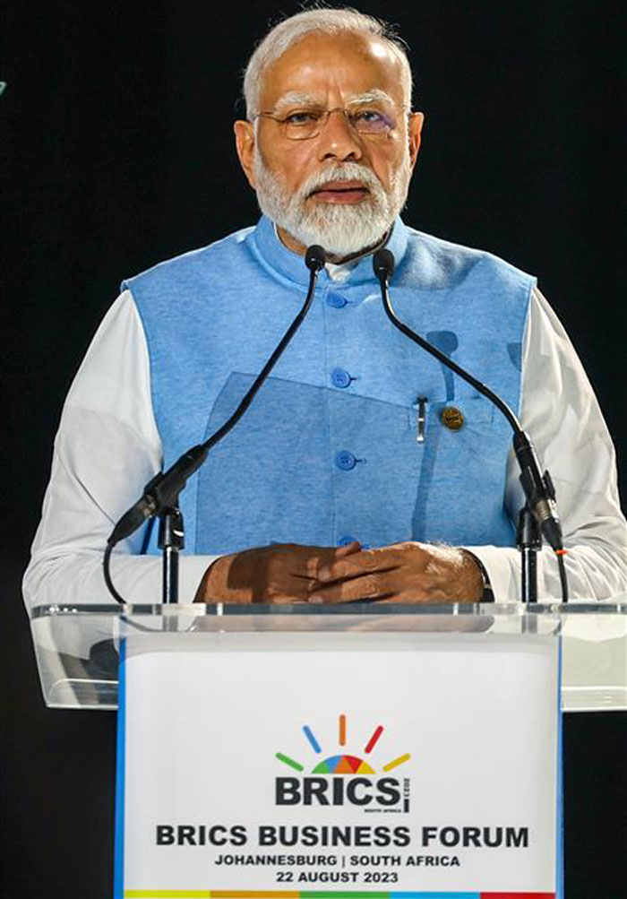 जल्द 5 लाख करोड़ डॉलर की अर्थव्यवस्था के साथ पूरी दुनिया के विकास का ...